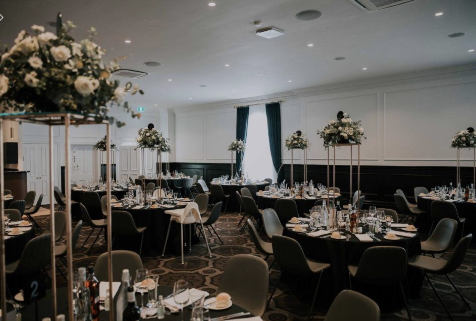 Why Bellevue Receptions is the Prime Small Wedding Venue